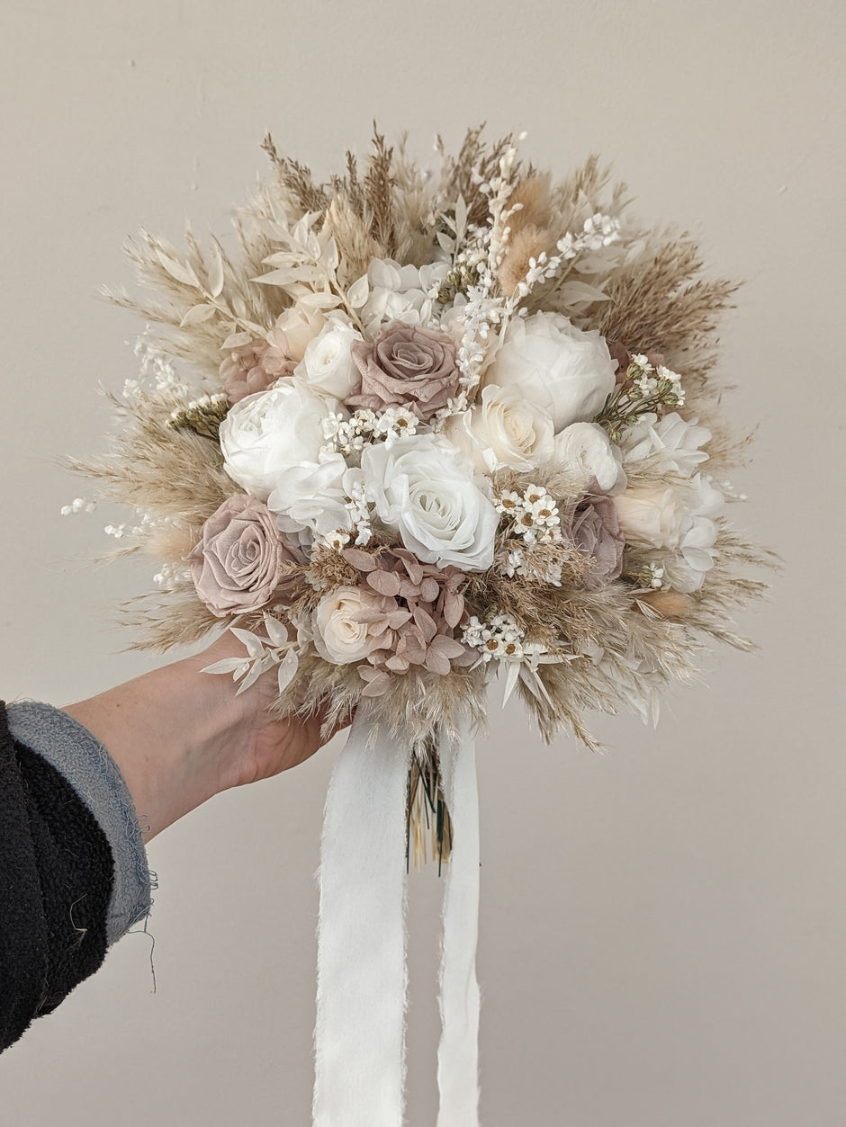 Minna Blooms - Wedding Flower Bouqets