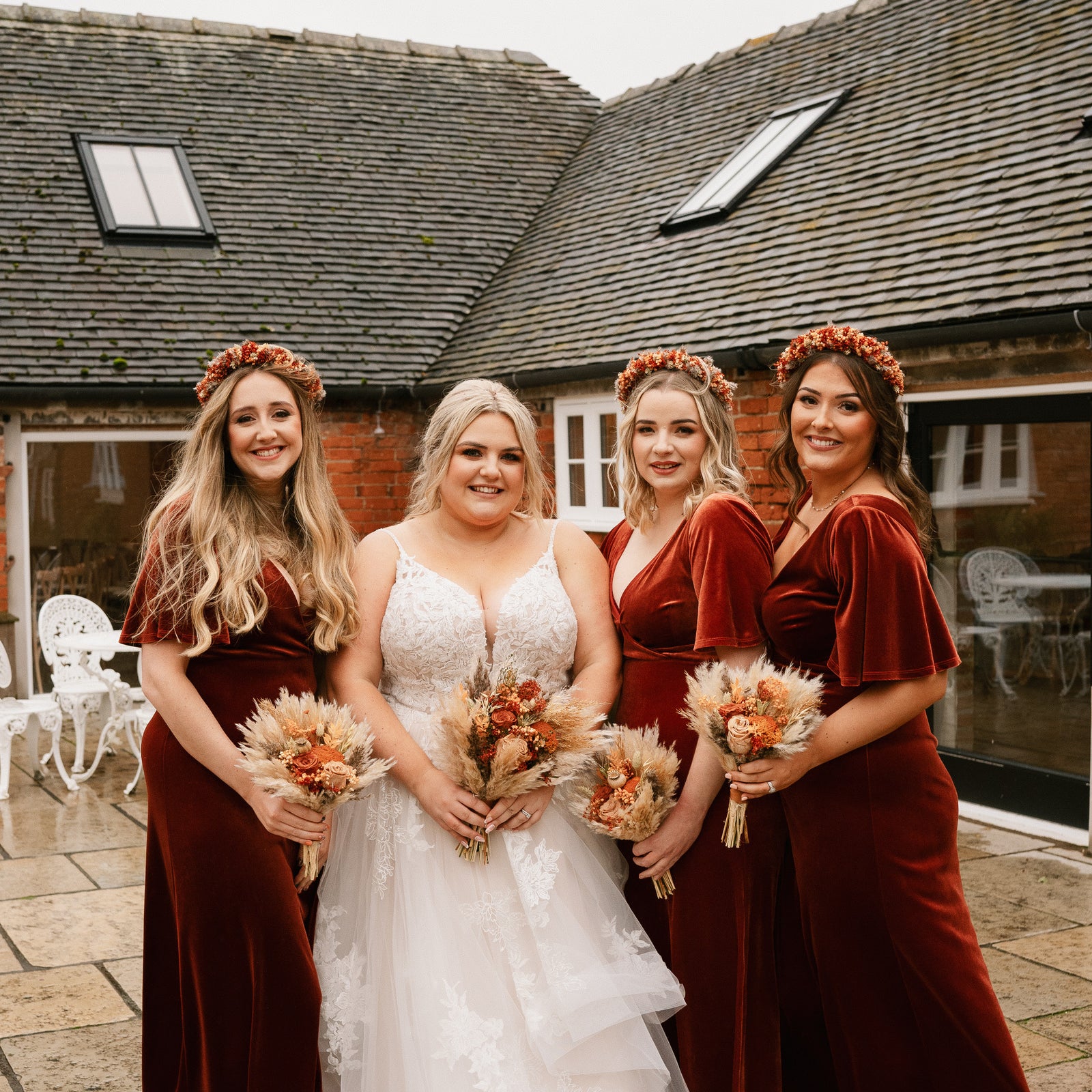 Minna Blooms - Wedding Flower Bouqets